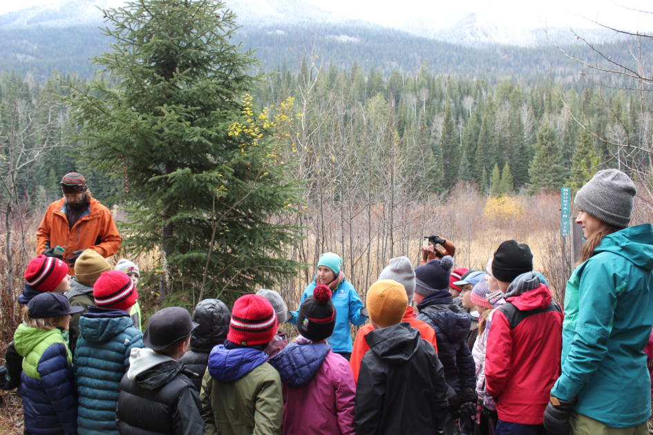 Two thumbs up for outdoor education – Wildsight